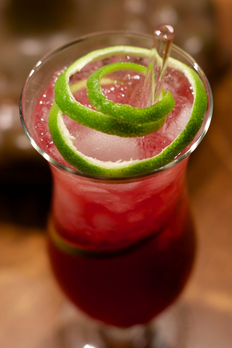 Oahu Gin Sling – Summit Sips