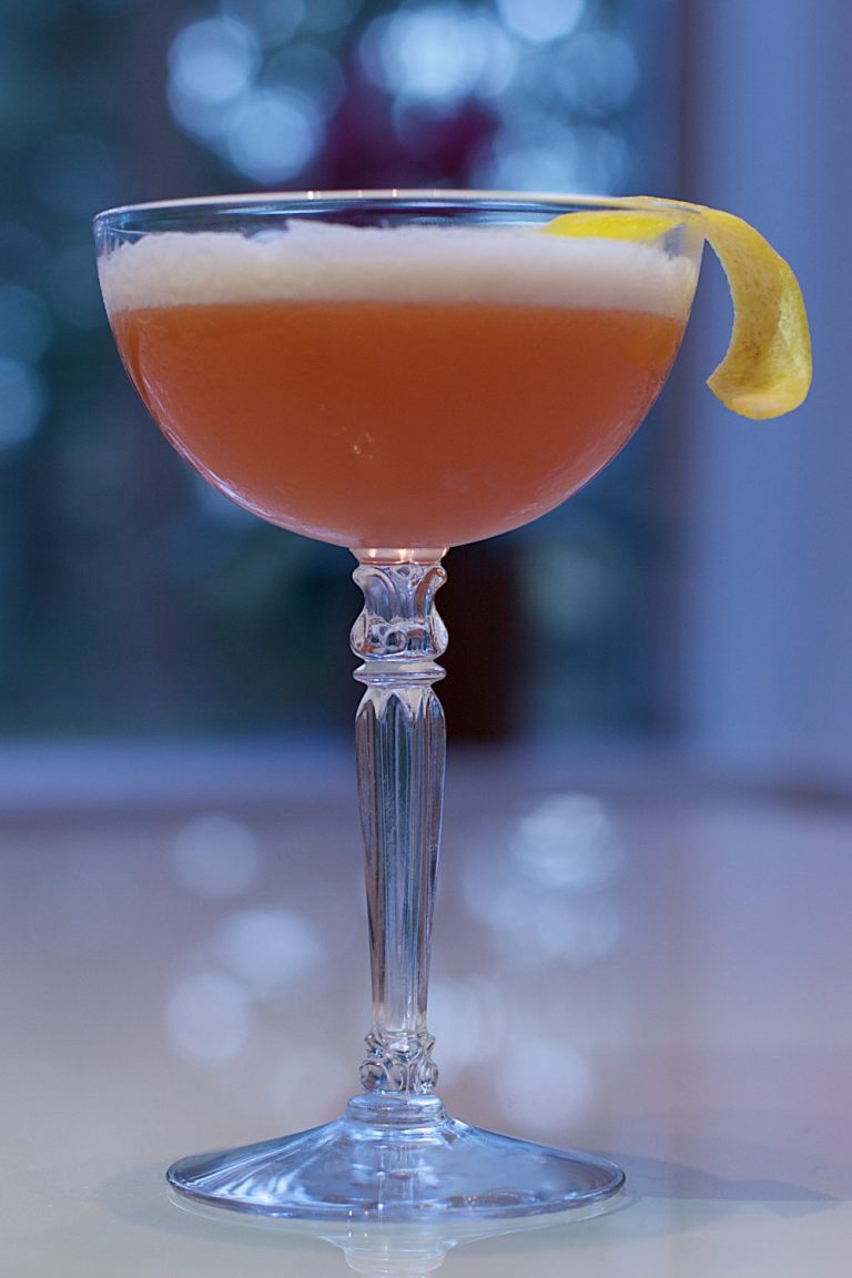 Volcano Bowl – Summit Sips